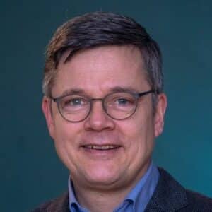 Thomas Brand spricht für Medair | KOM - Magazin für Kommunikation